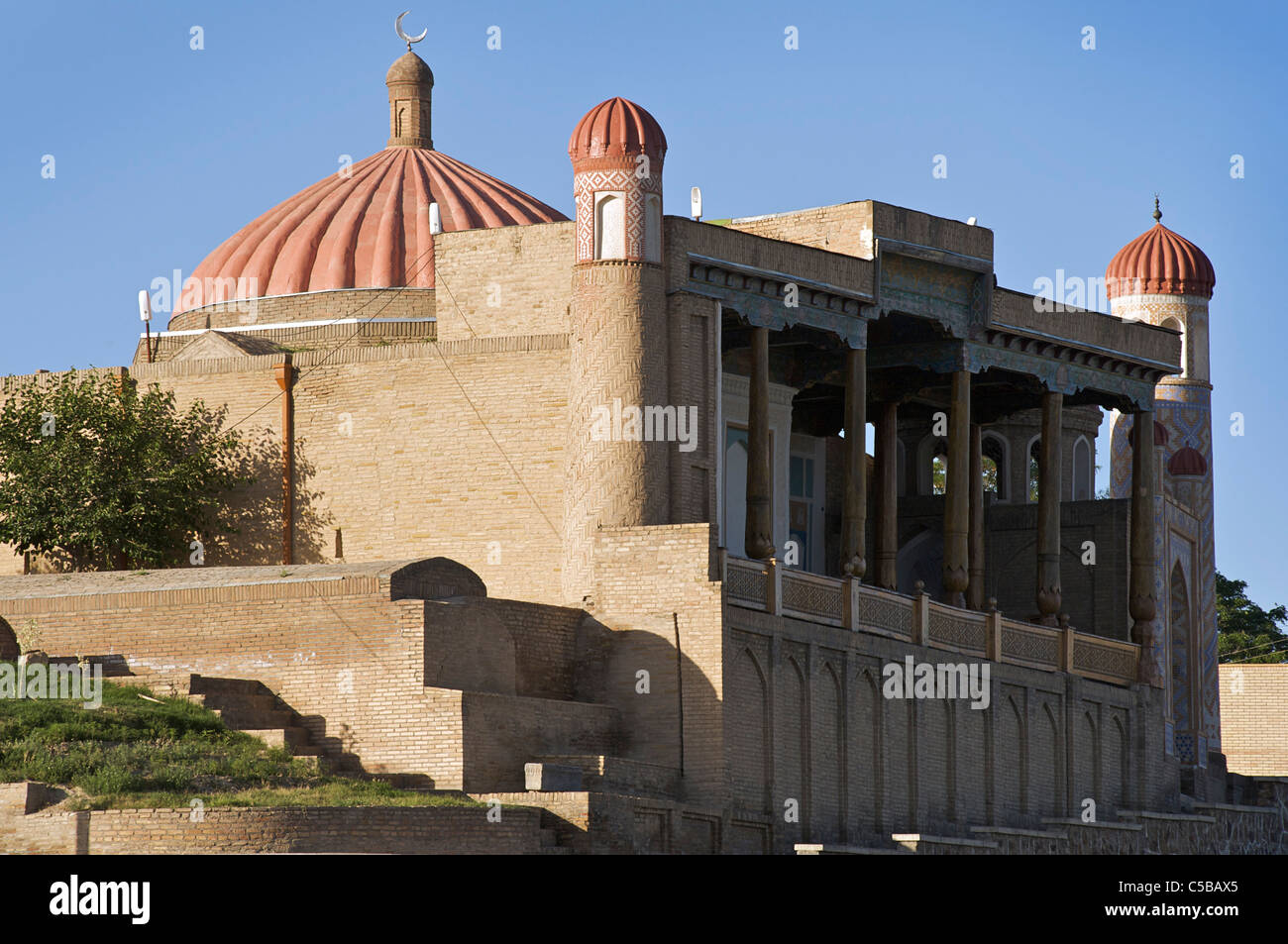 Hazrati-Hyzr mosque, Samarkand, Uzbekistan Stock Photo - Alamy
