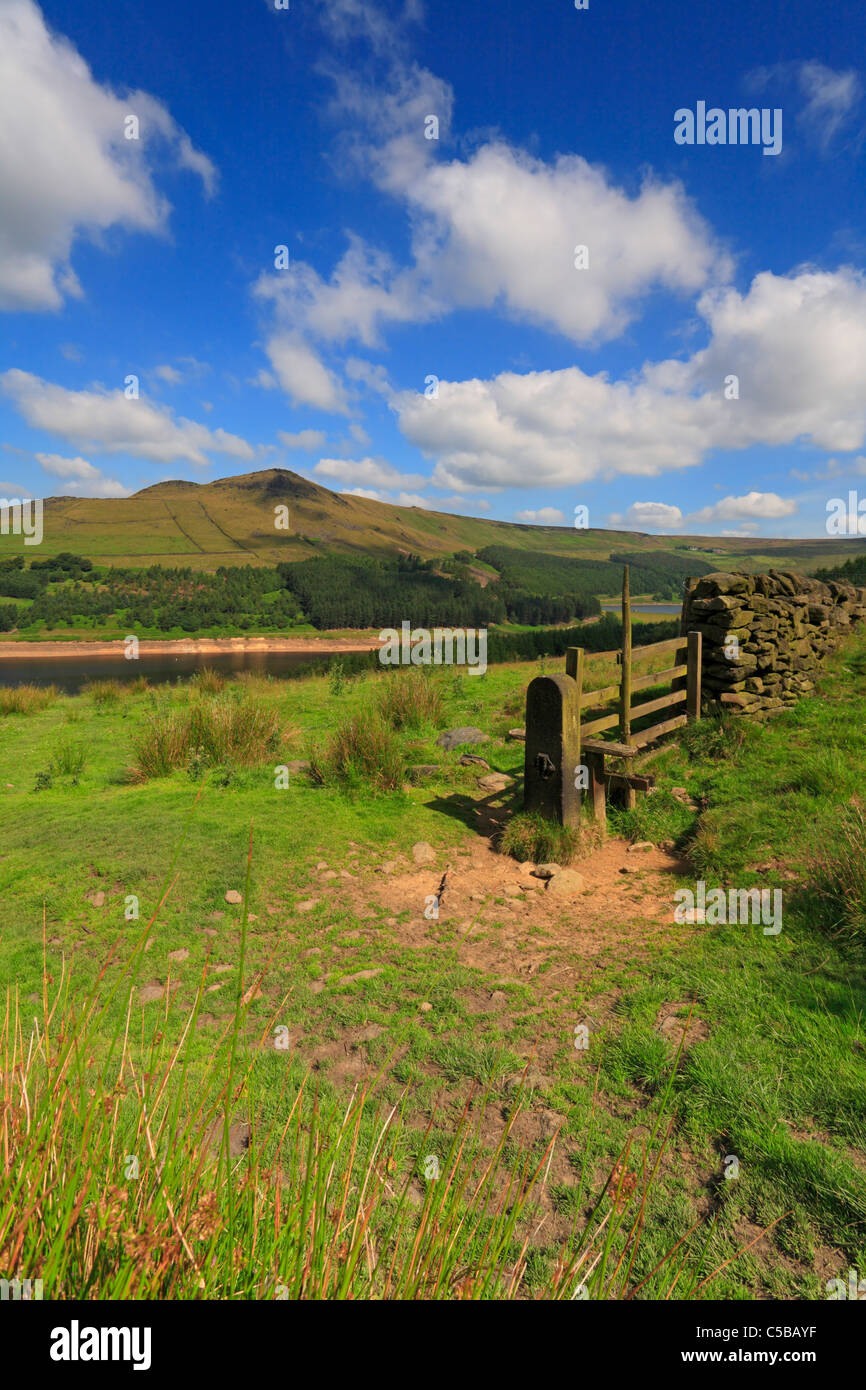 Alderman"s Hill above Dovestone Reservoir, Greenfield, Saddleworth ...