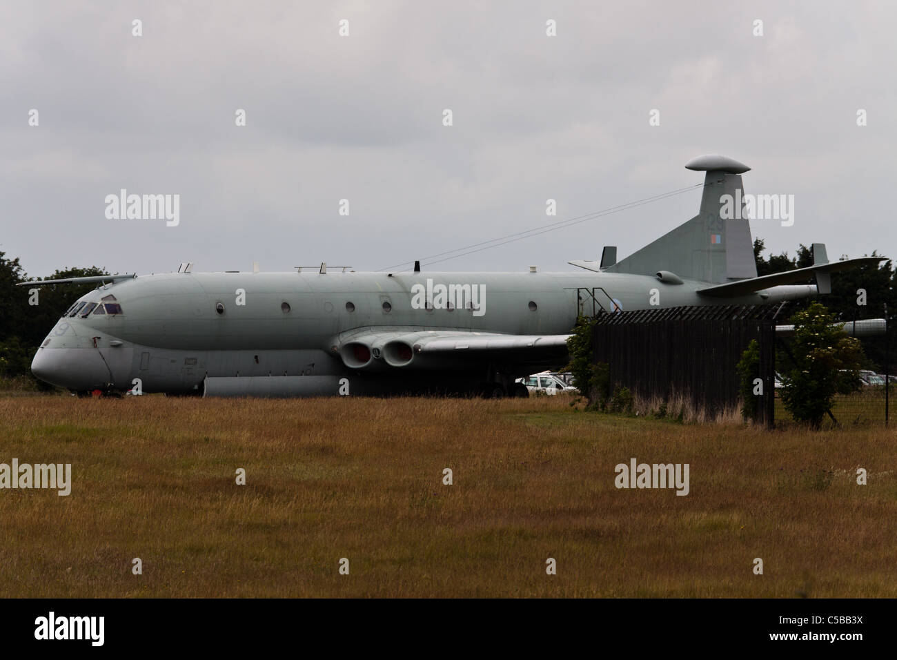 Nimrod MR2 XV229 belonging to the fire school at manston Stock Photo ...