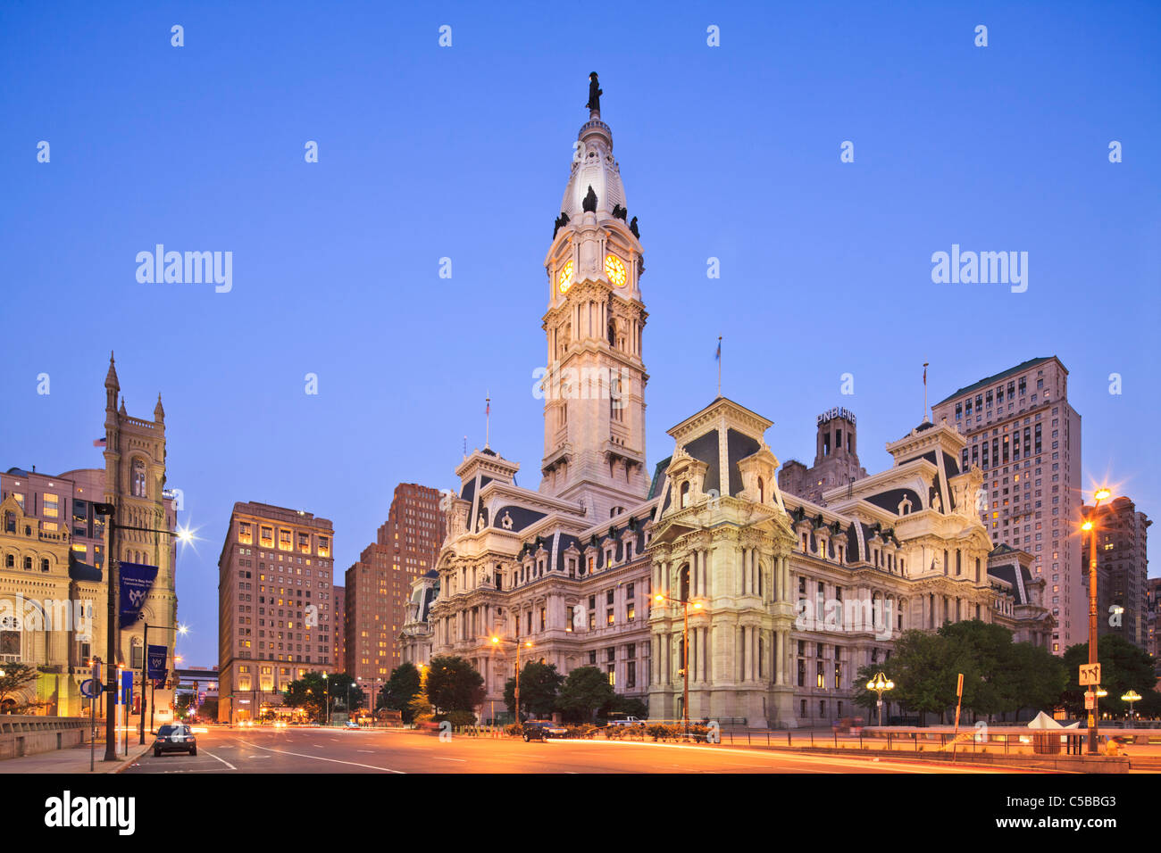 Philadelphia city hall hi-res stock photography and images - Alamy