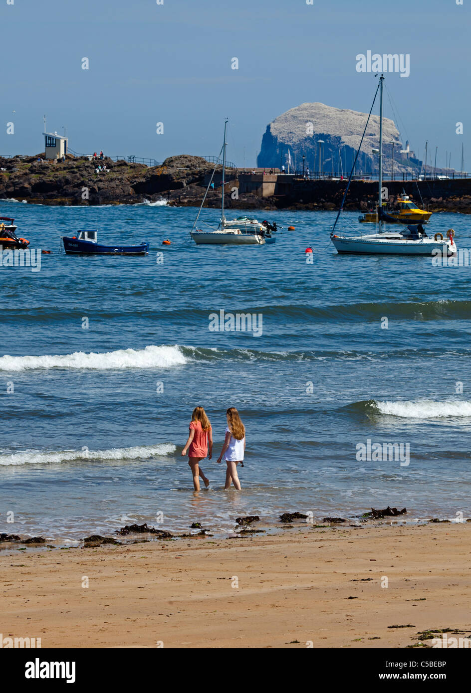North berwick shore hi-res stock photography and images - Alamy