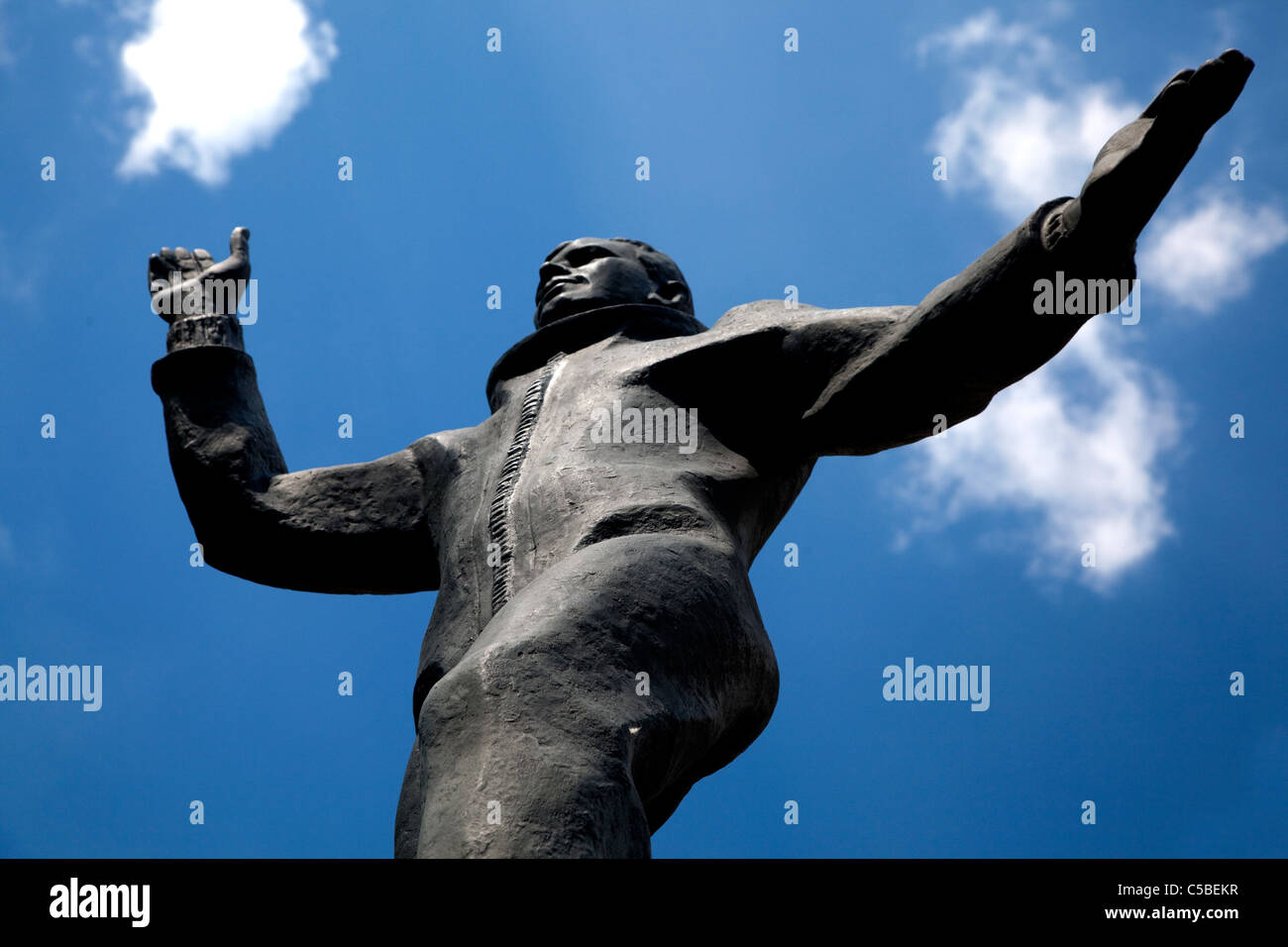Statue of Russian cosmonaut Yuri Gagarin, The Mall, London Stock Photo ...