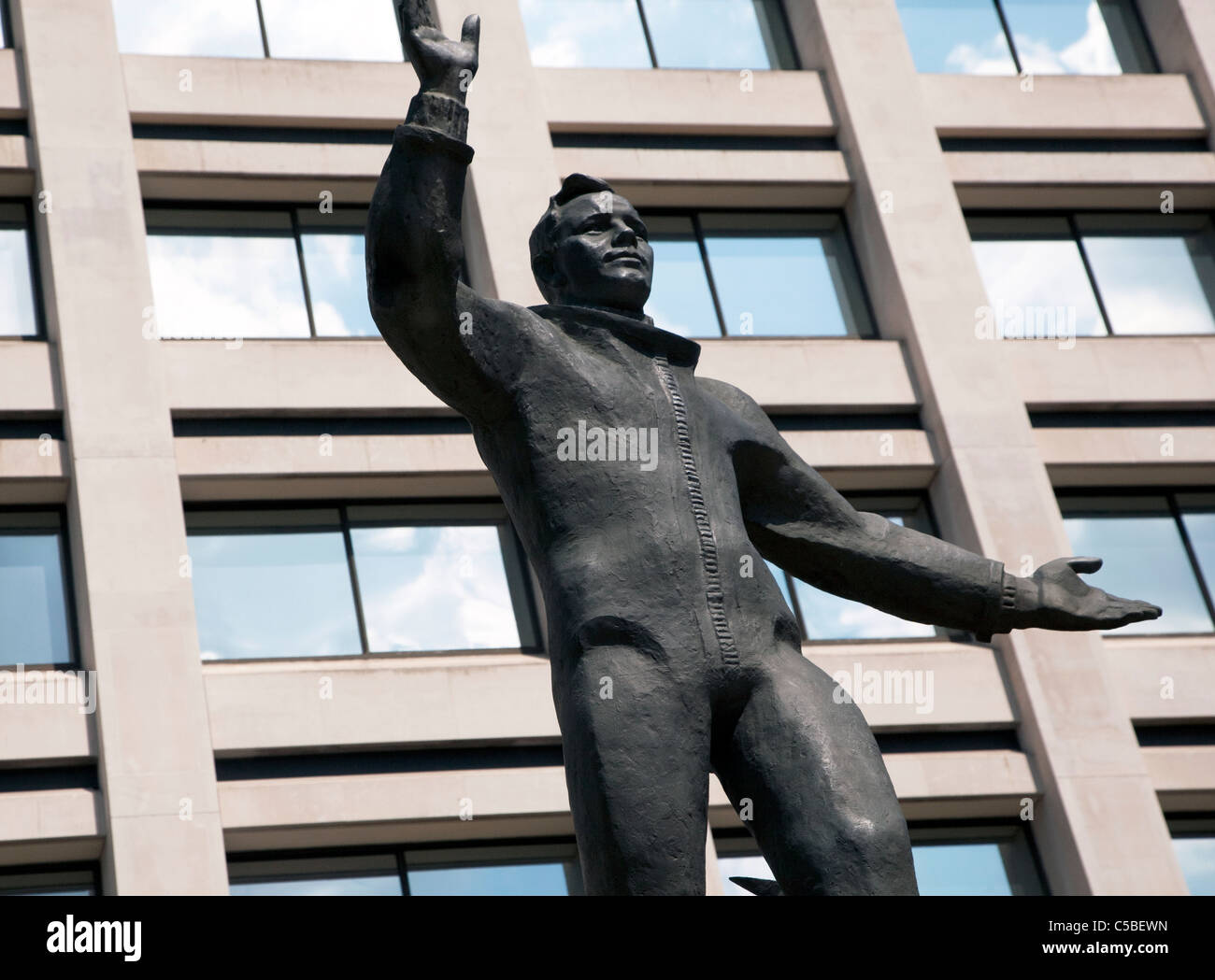 Statue of Russian cosmonaut Yuri Gagarin, The Mall, London Stock Photo ...