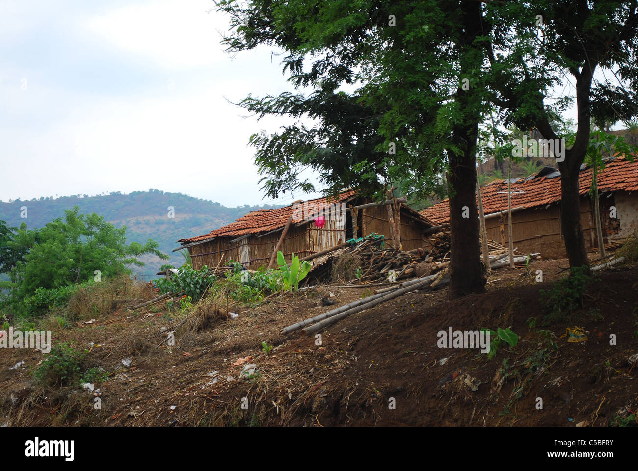 country side house Stock Photo - Alamy