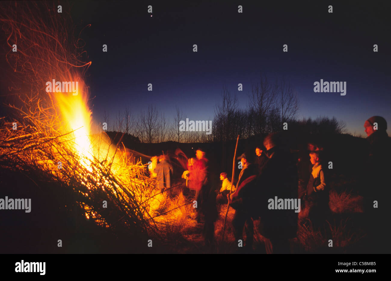 People Around A Bonfire High Resolution Stock Photography and Images ...
