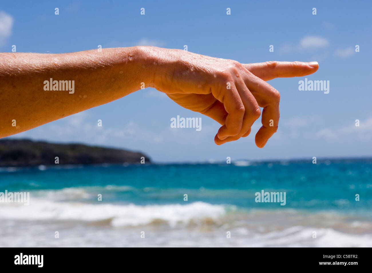 Fingers pointing right hi-res stock photography and images - Alamy