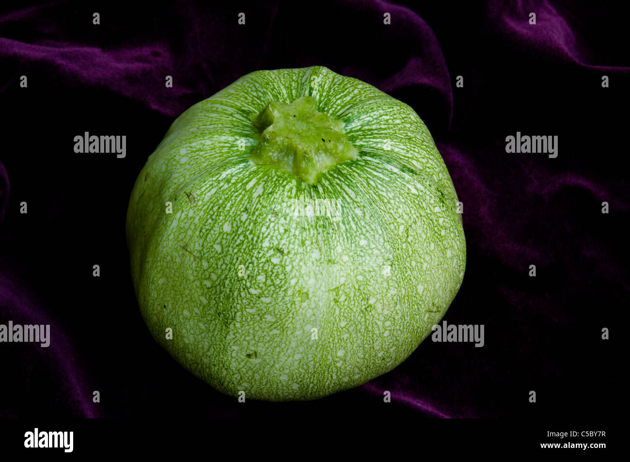 Round summer squash hi-res stock photography and images - Alamy