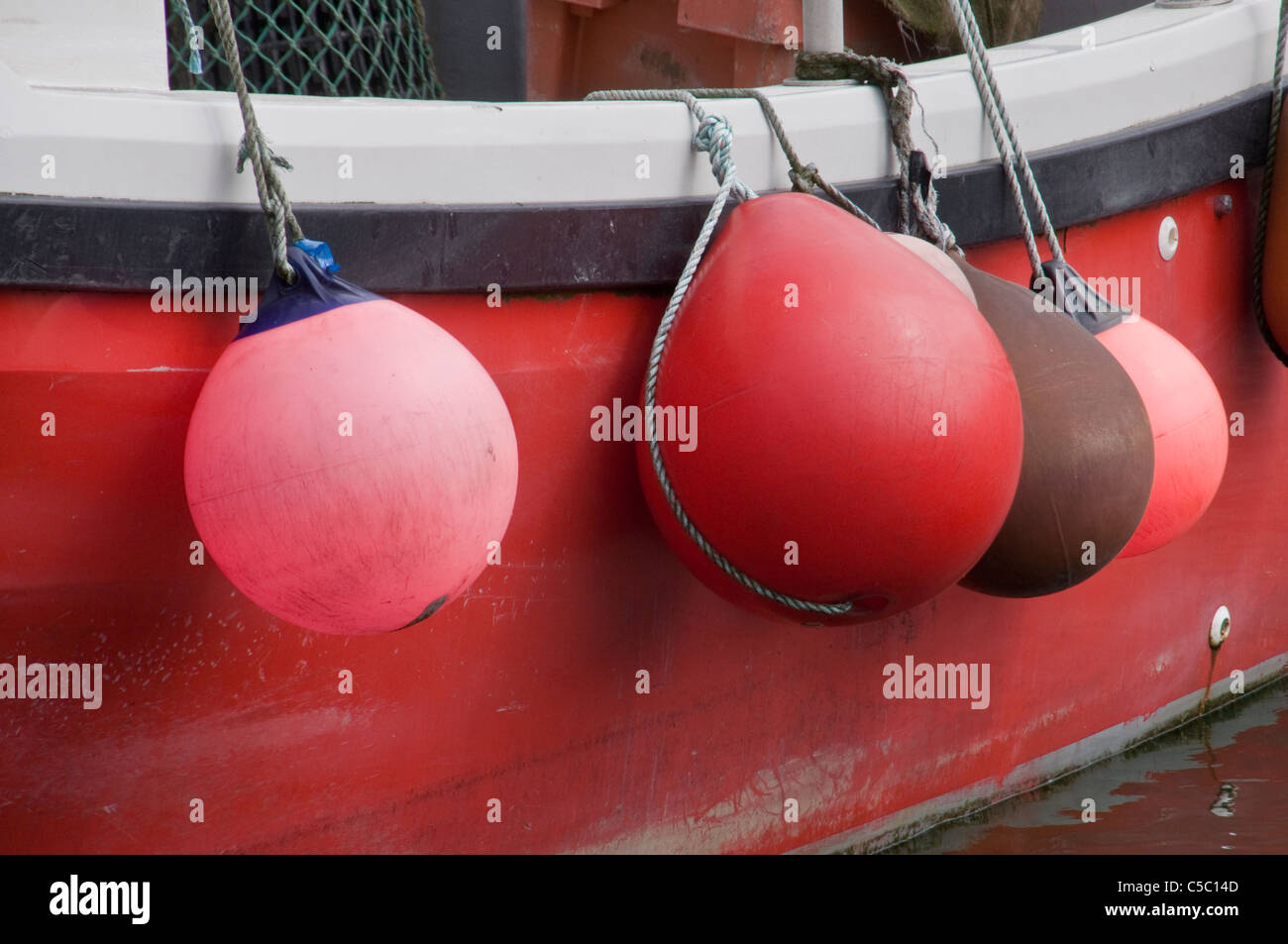 Floating ship cornwall hi-res stock photography and images - Alamy