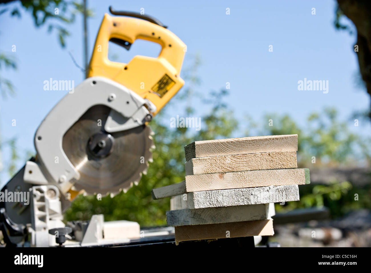 Compound mitre saw hi-res stock photography and images - Alamy