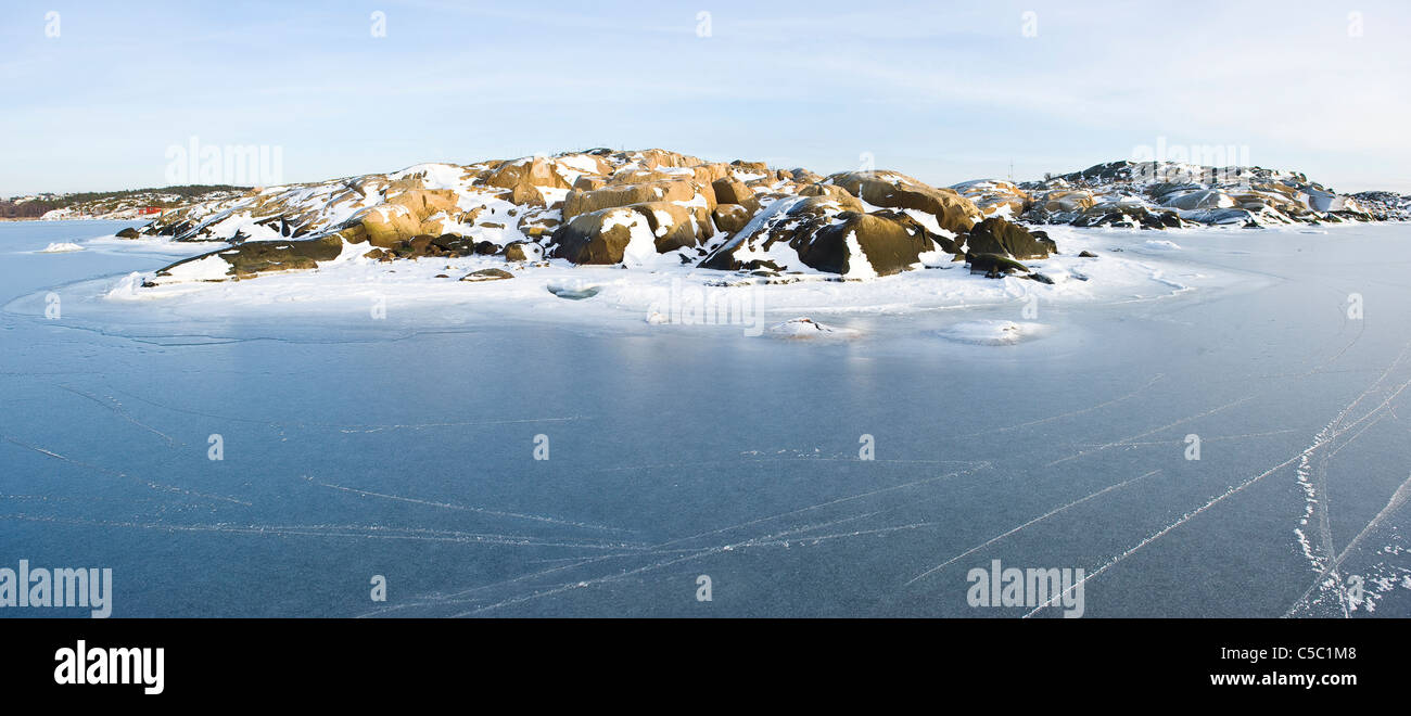 Frozen rocks hi-res stock photography and images - Alamy