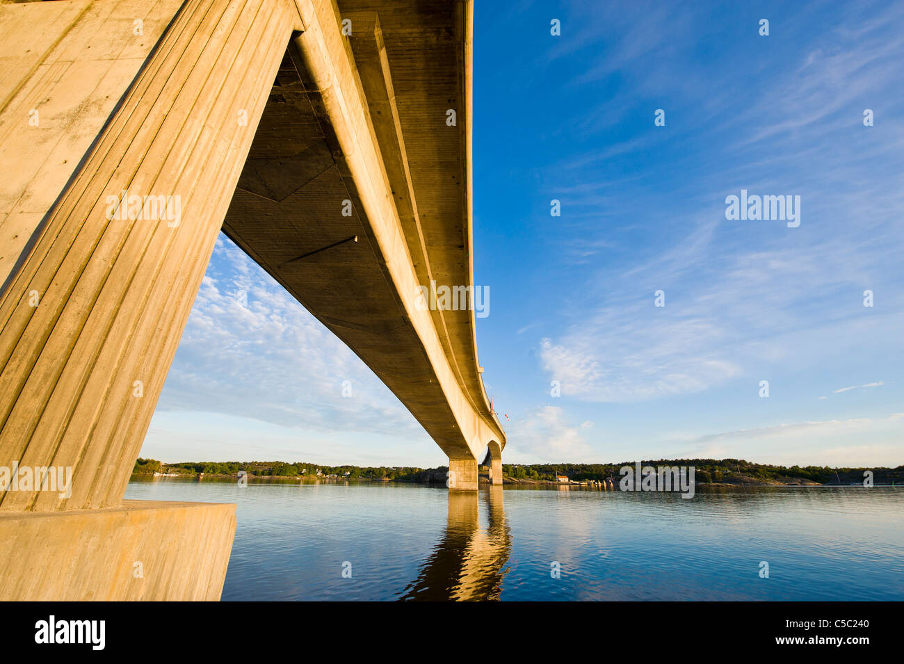 Bridge islands hi-res stock photography and images - Alamy