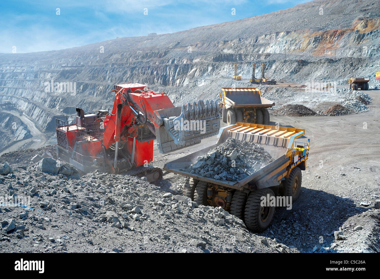 Hydraulic mining excavator hi-res stock photography and images - Alamy