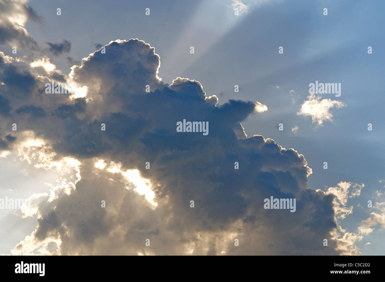 Every cloud has a silver lining hi-res stock photography and images - Alamy