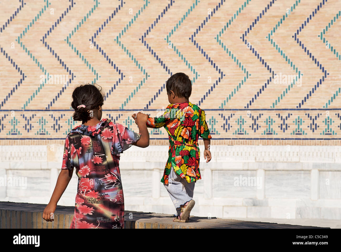 Uzbekistan samarkand children hi-res stock photography and images - Alamy