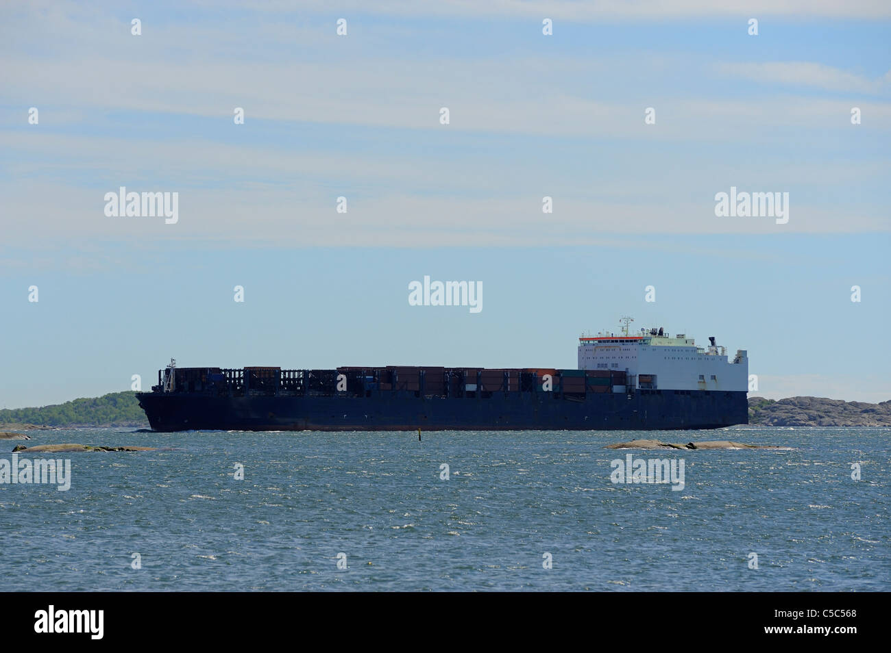 Side of cargo ship at sea hi-res stock photography and images - Alamy