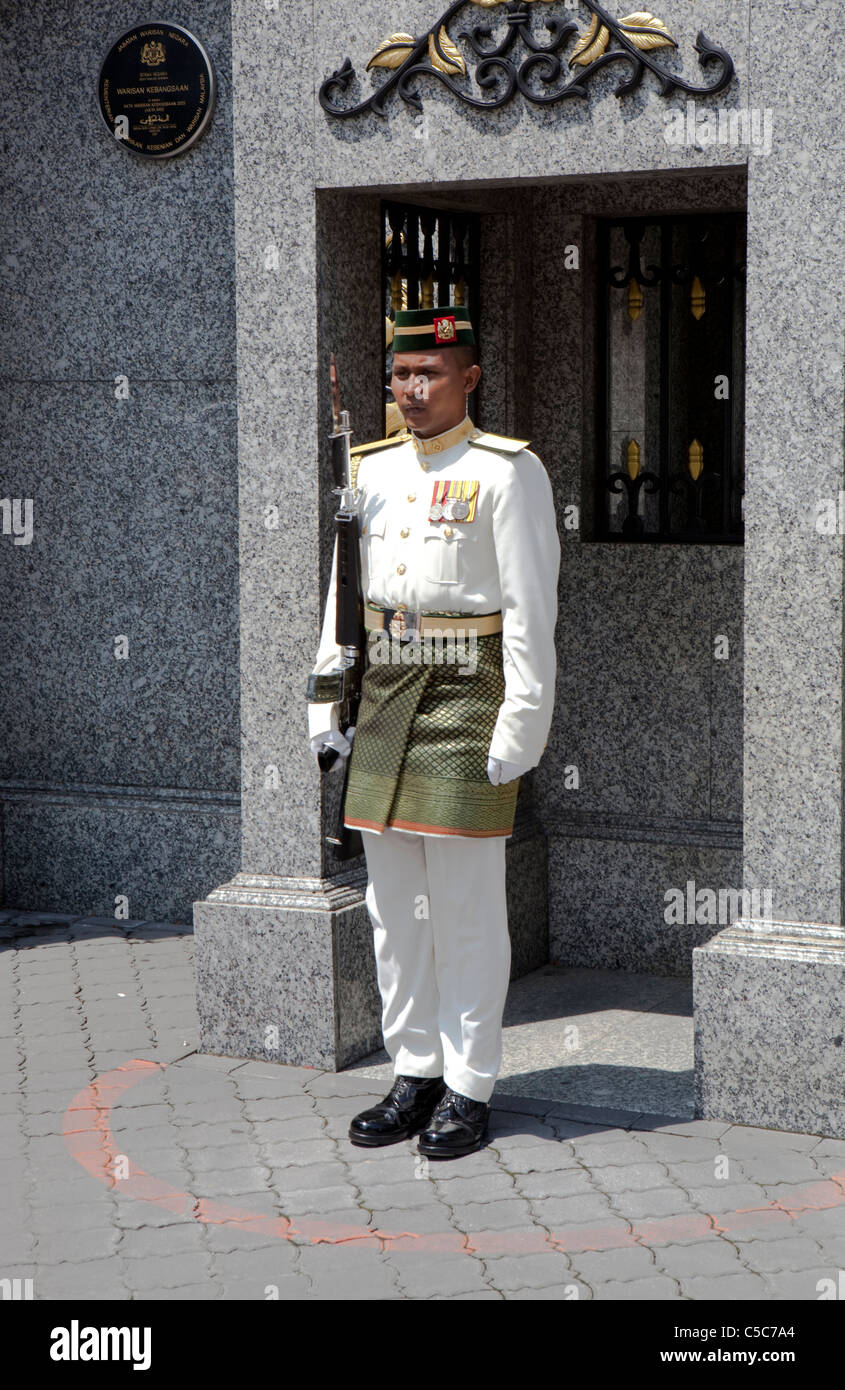 Guard, Royal Palace, Kuala Lumpur, Malaysia Stock Photo - Alamy