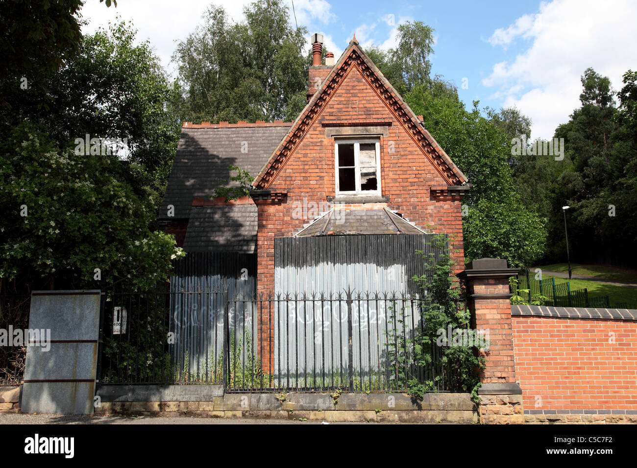 An unoccupied house in the U.K Stock Photo - Alamy