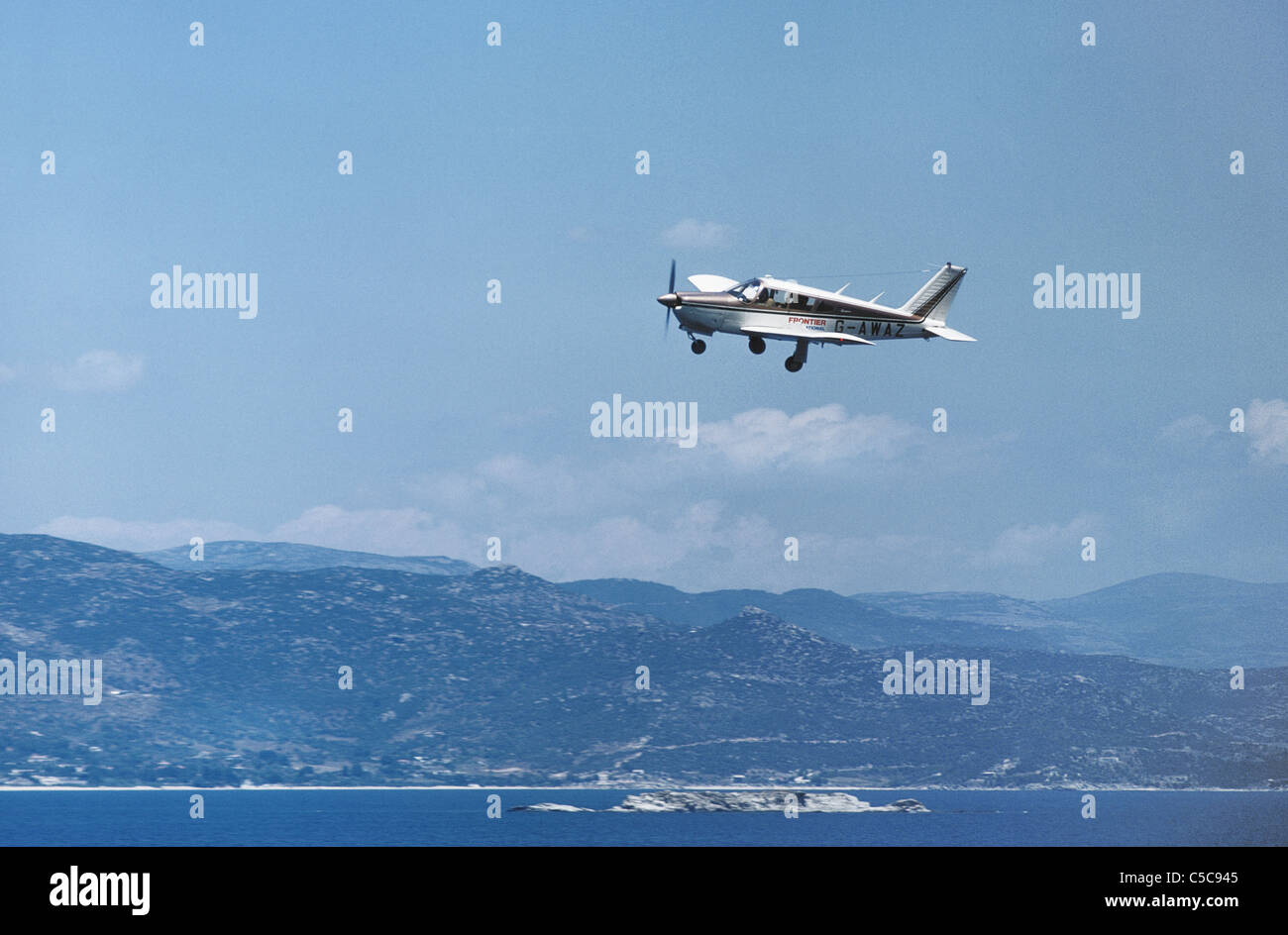 Piper cherokee hi-res stock photography and images - Alamy