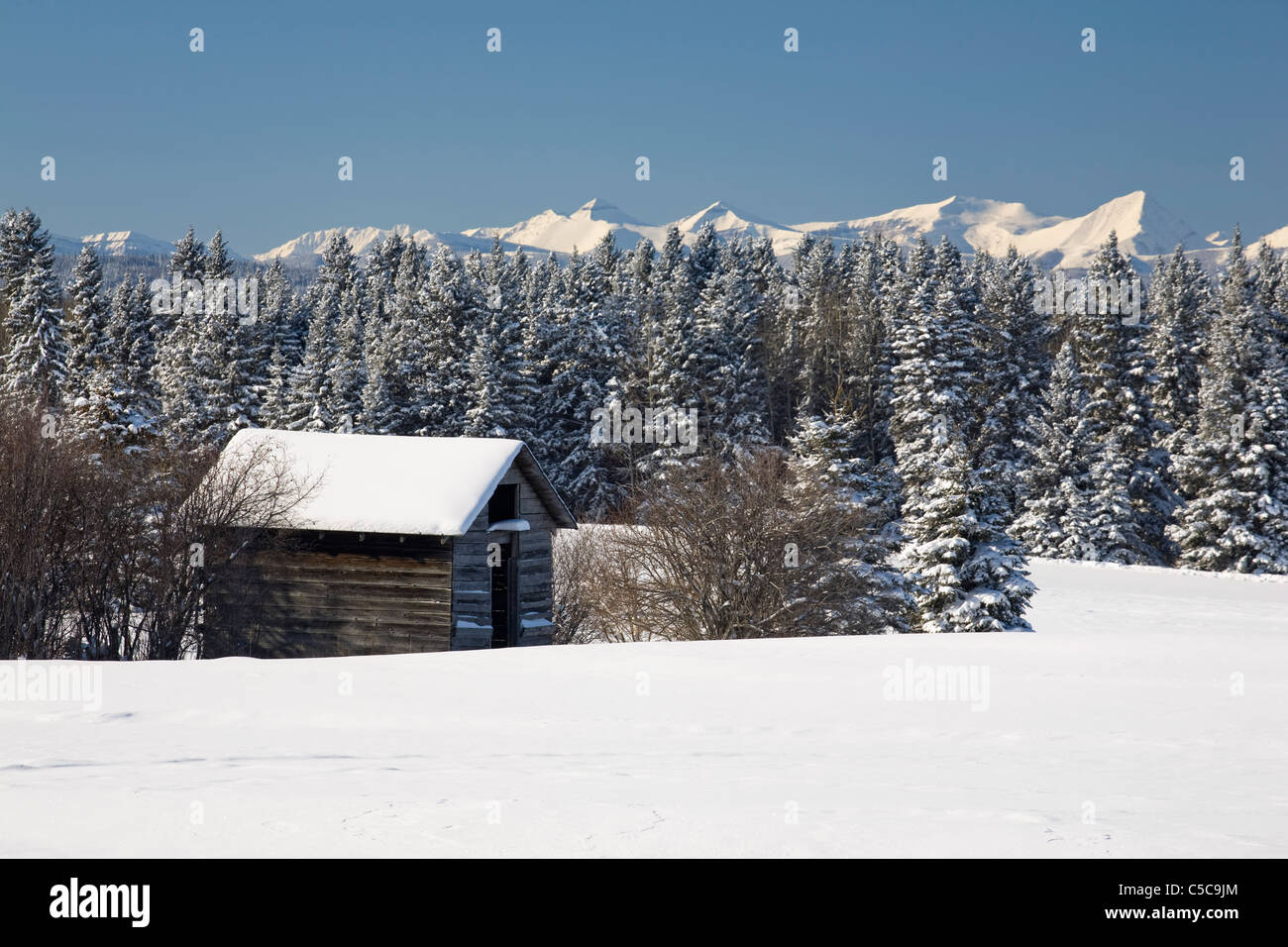 Rural canada houses snow hi-res stock photography and images - Alamy