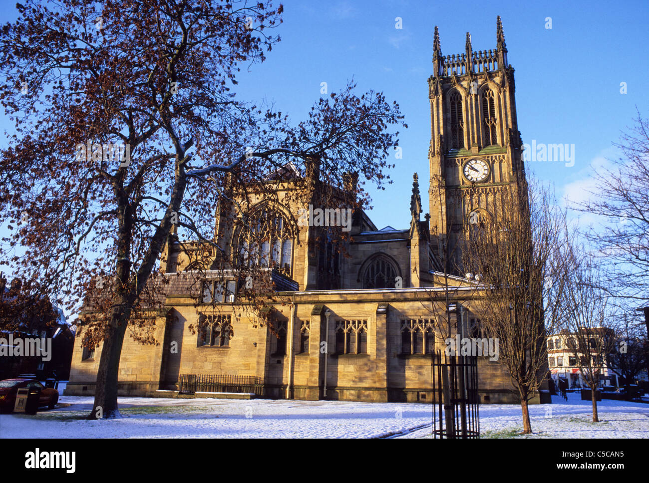 leeds parish church by snow in winter time leeds yorkshire uk Stock ...