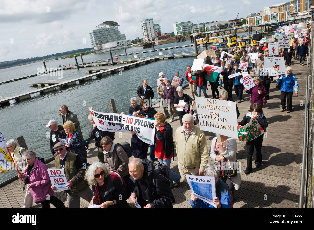Welsh protestors hi-res stock photography and images - Alamy