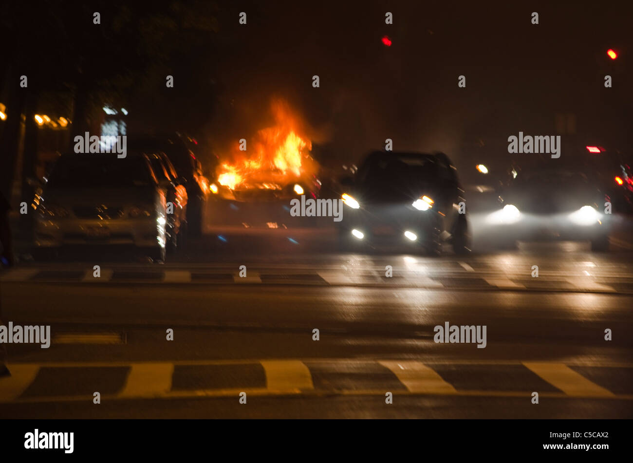 Car with smoke hi-res stock photography and images - Alamy