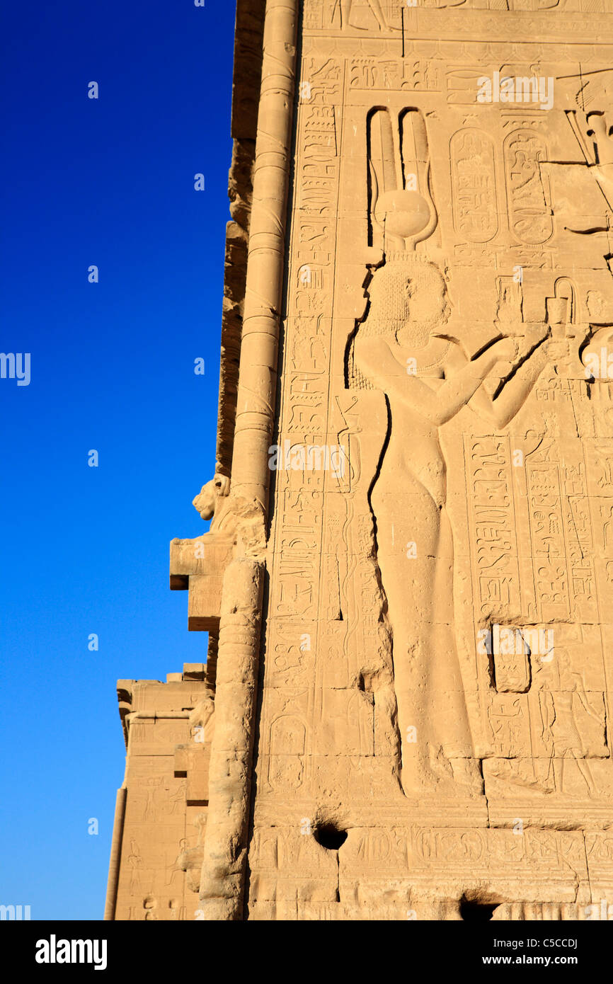 Hathor temple hi-res stock photography and images - Alamy