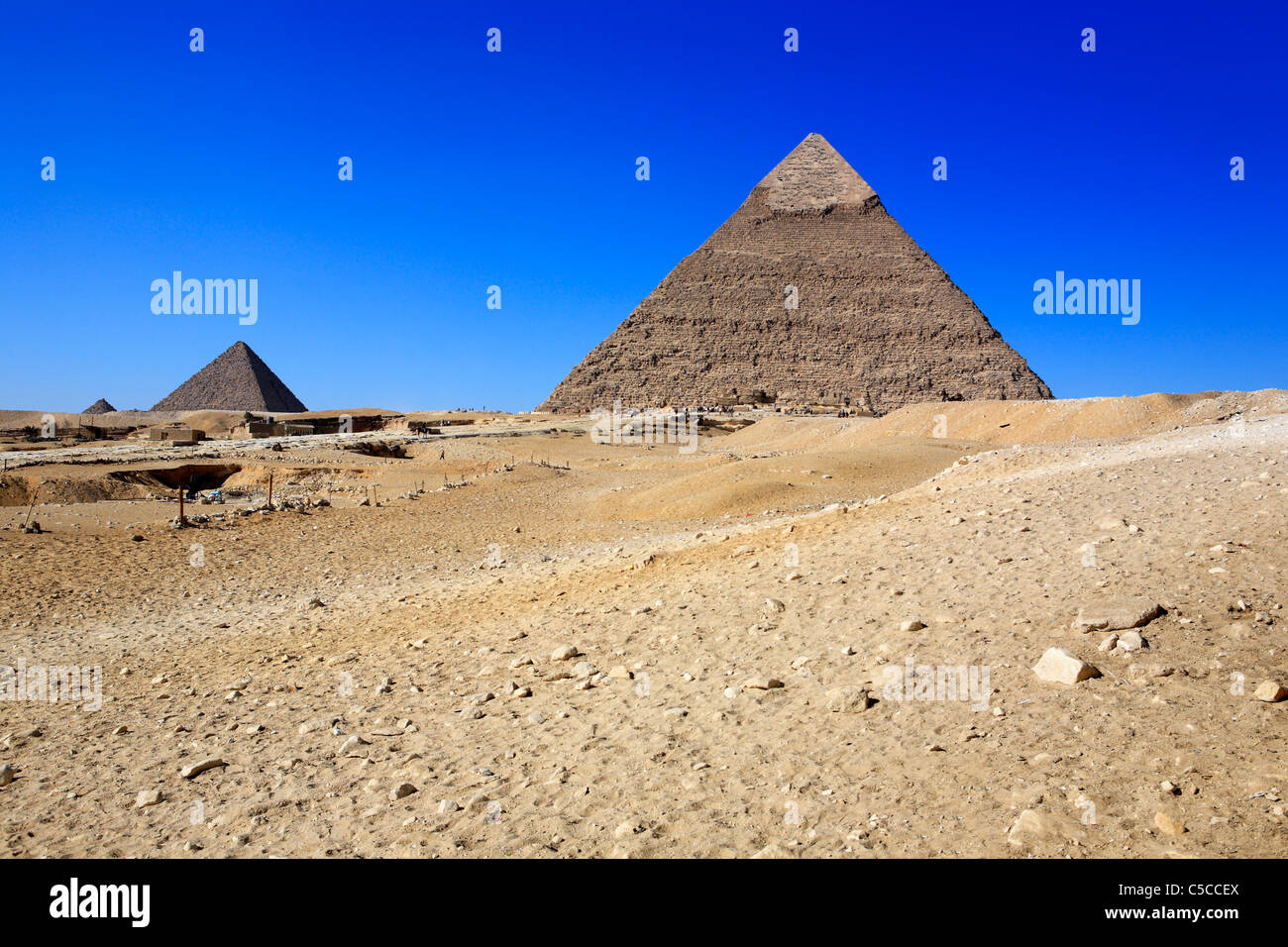 Ancient egypt pyramid building hi-res stock photography and images - Alamy