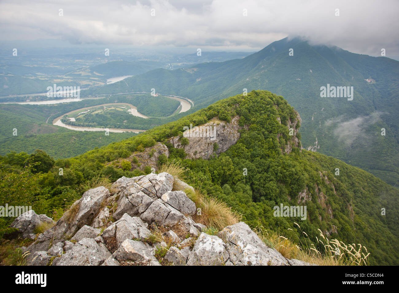 River Zapadna Morava, Serbia, Mountain Kablar, Jelica, meander Stock ...