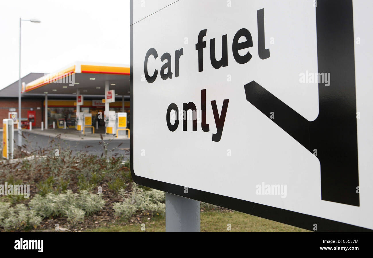 Entry only sign hi-res stock photography and images - Alamy