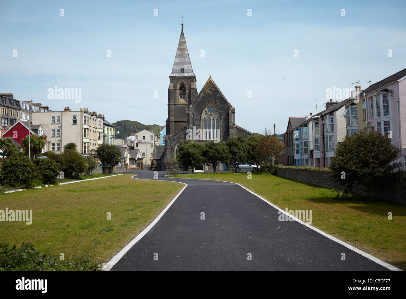 Path leading to a church hi-res stock photography and images - Alamy