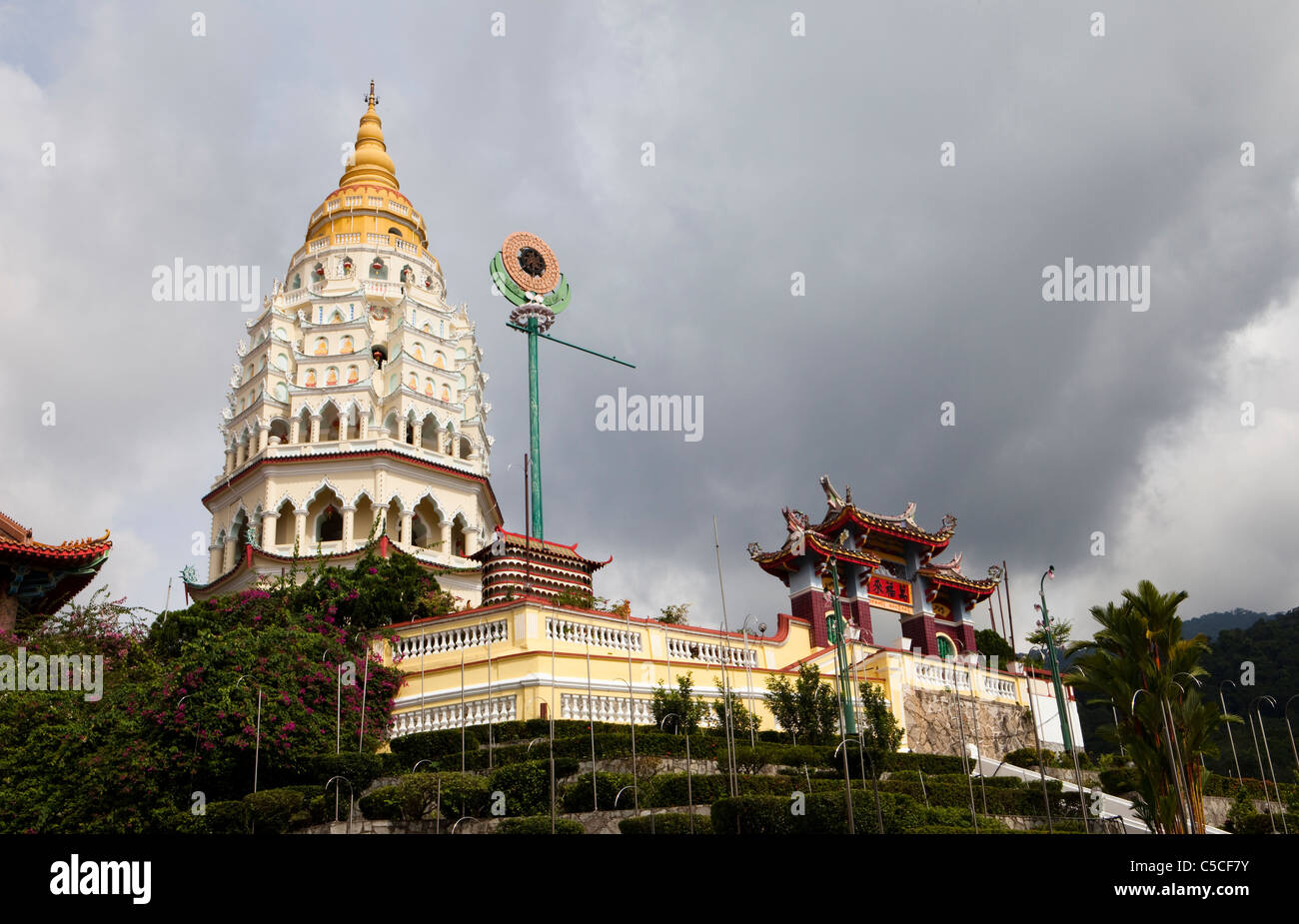 Kek Lock Si Temple, Penang, Malaysia Stock Photo - Alamy