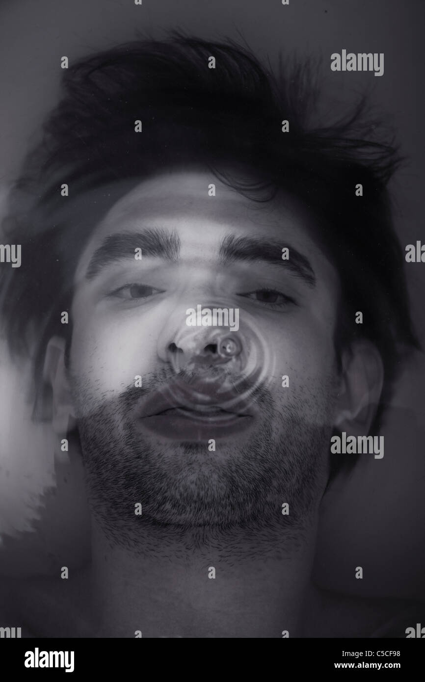 Face under water hi-res stock photography and images - Alamy