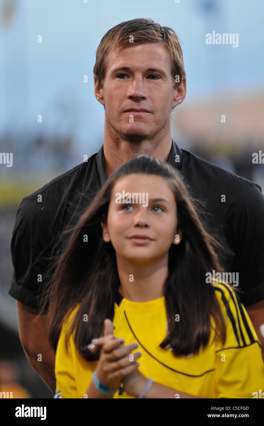 Brian McBride becomes the first player to be inducted into the Columbus ...