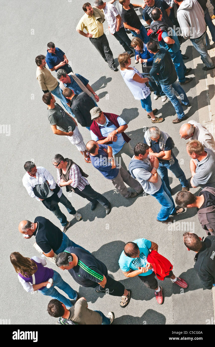 Overhead crowd hi-res stock photography and images - Alamy