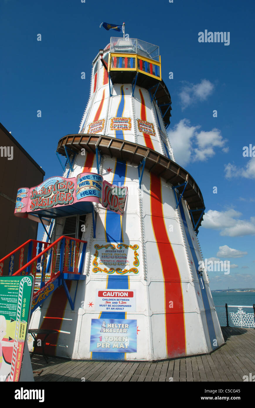 Brighton pier roller coaster ride hi-res stock photography and images ...