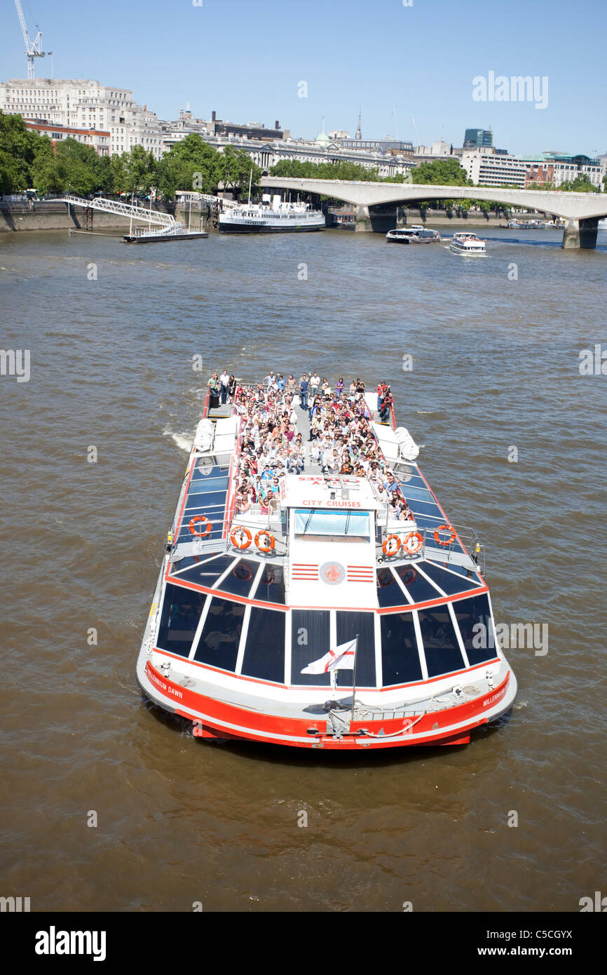 Cruise river hi-res stock photography and images - Alamy