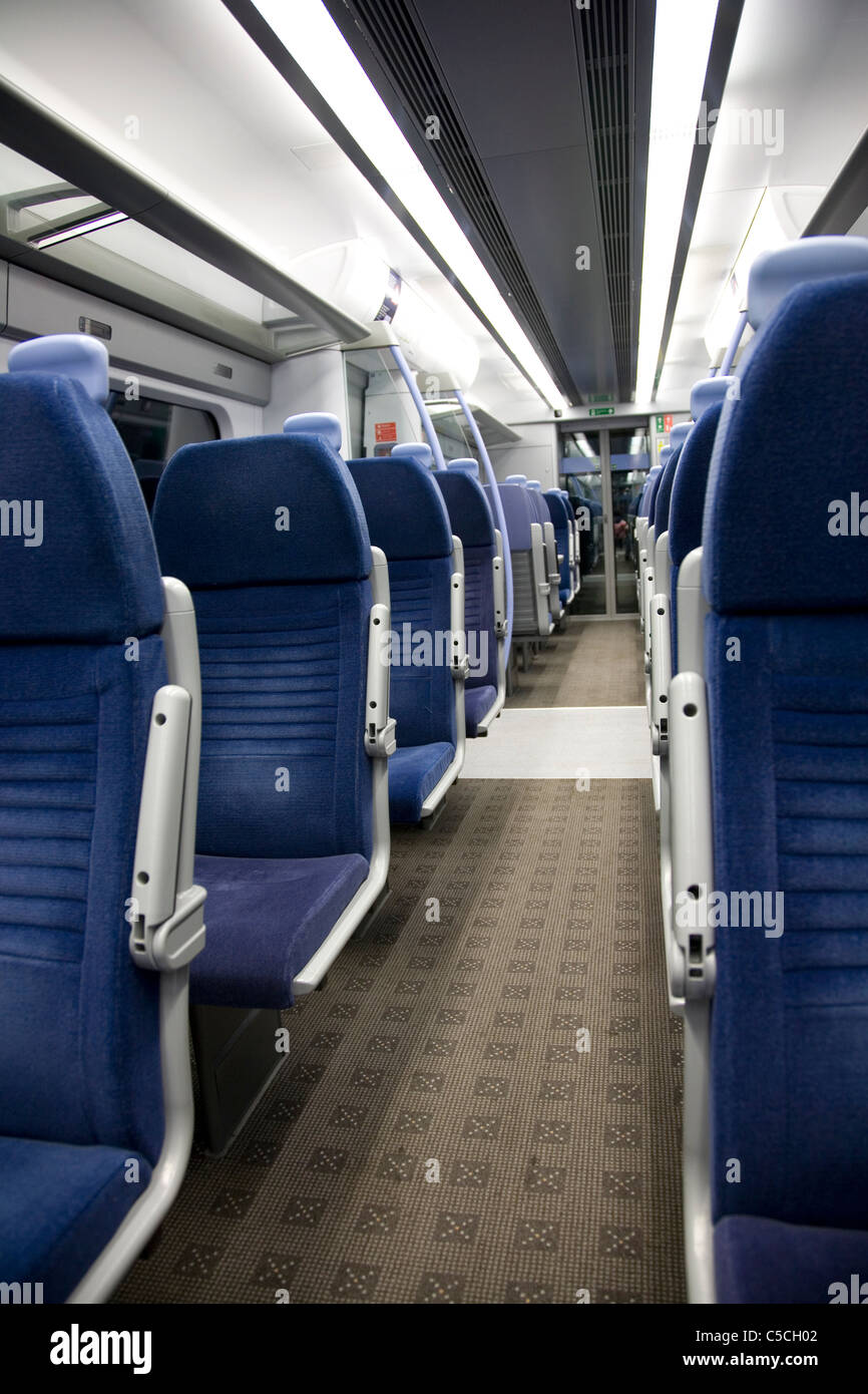 Train row seats hi-res stock photography and images - Alamy