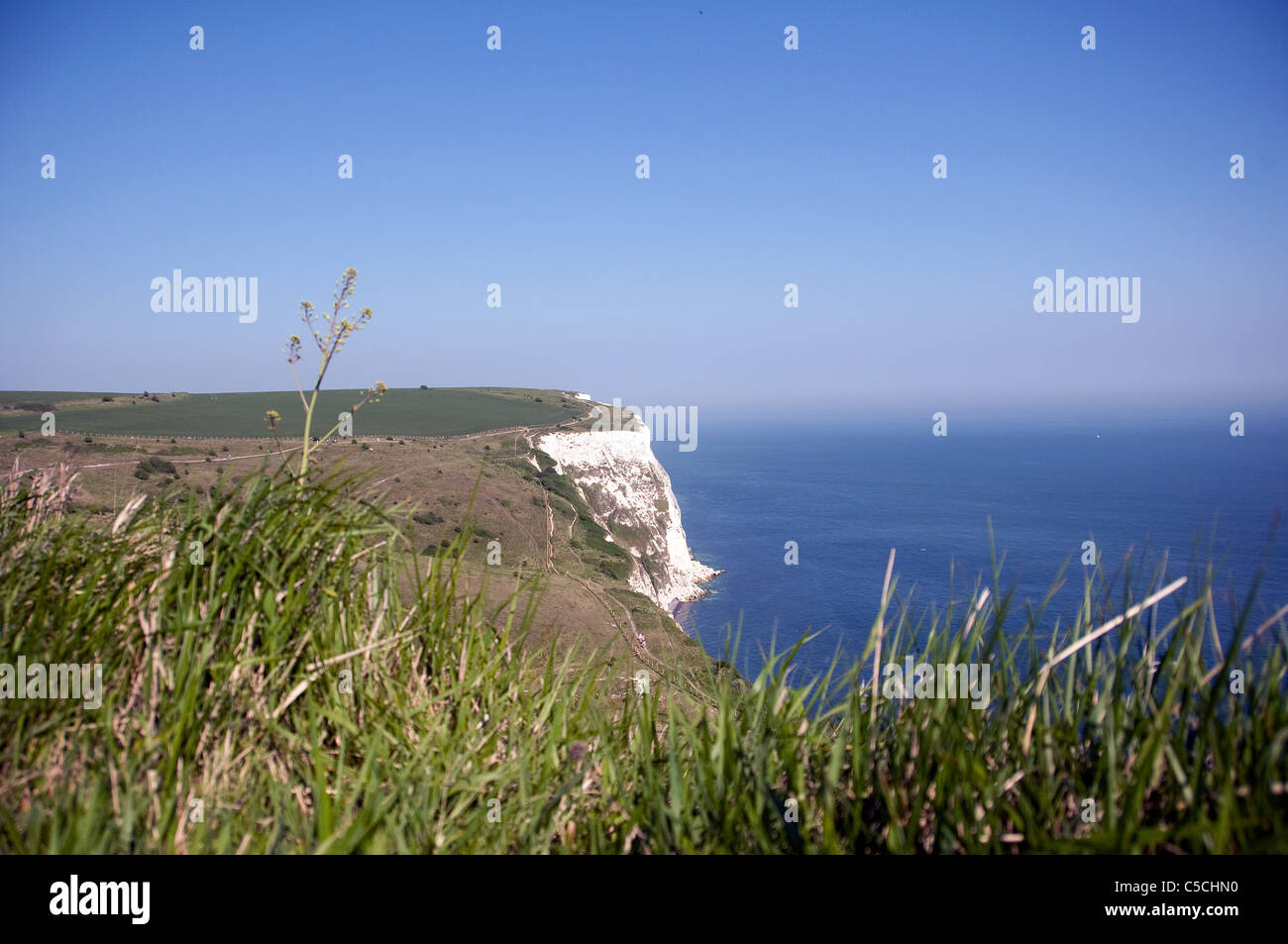 English channel coast white cliffs hi-res stock photography and images ...