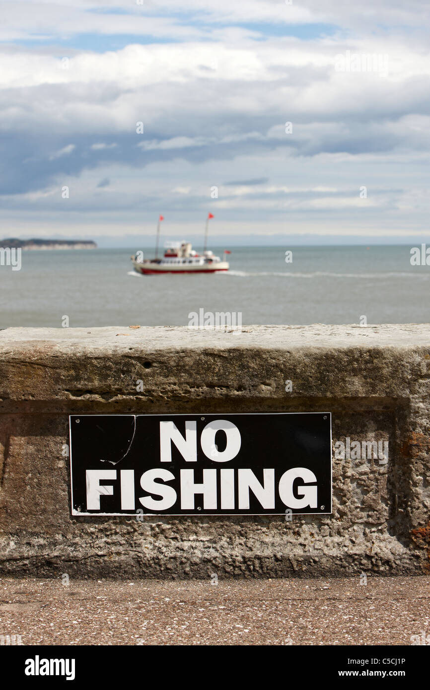 No fishing sign Stock Photo - Alamy