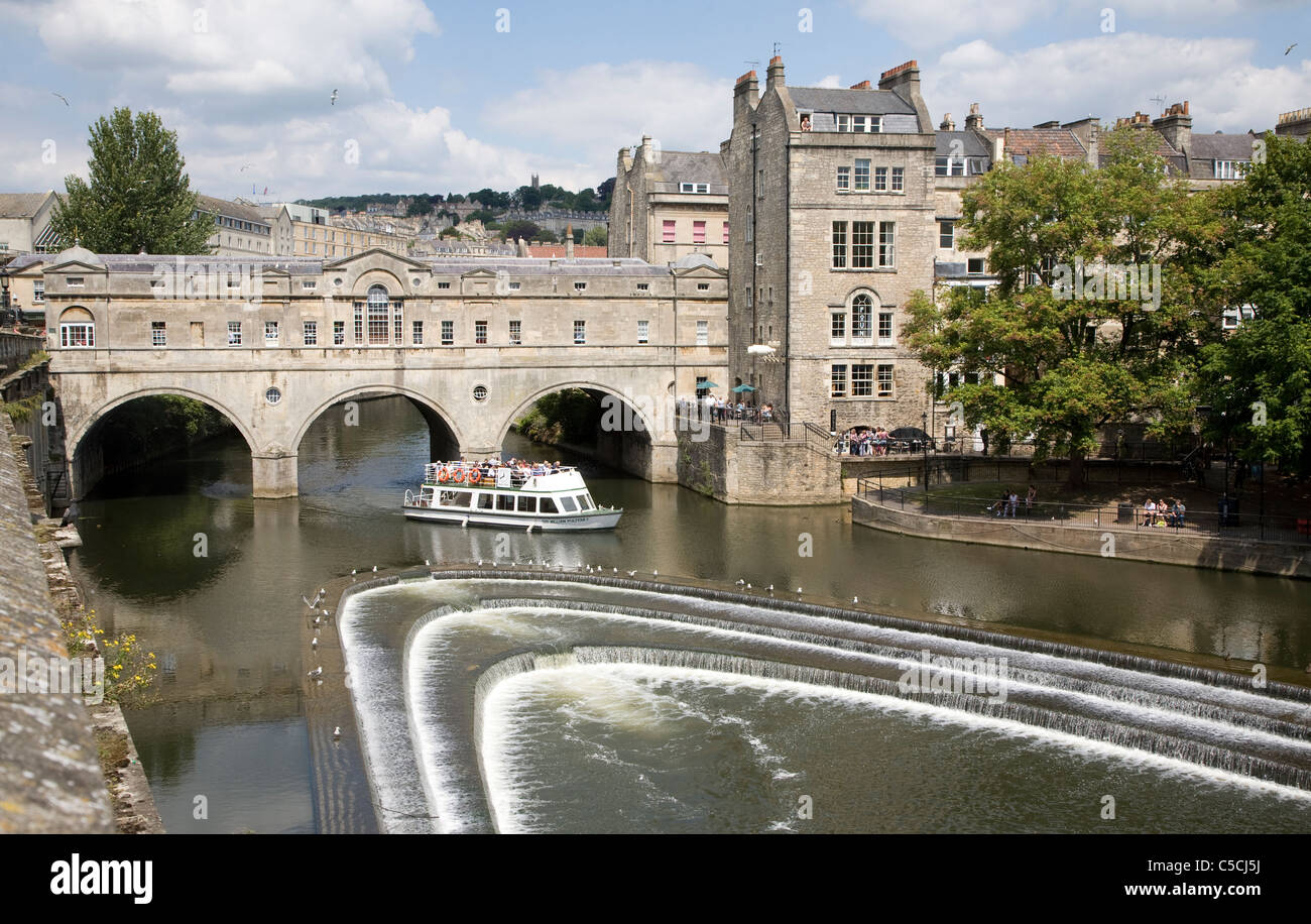 Pulteney bridge weir bath england hi-res stock photography and images ...