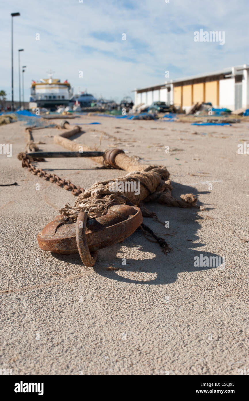 Hook and chain of a fishing trawler net Stock Photo - Alamy
