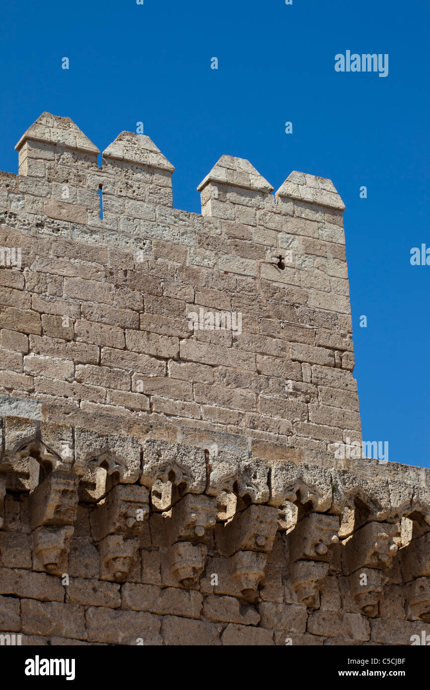 Defensive wall parapet hi-res stock photography and images - Alamy