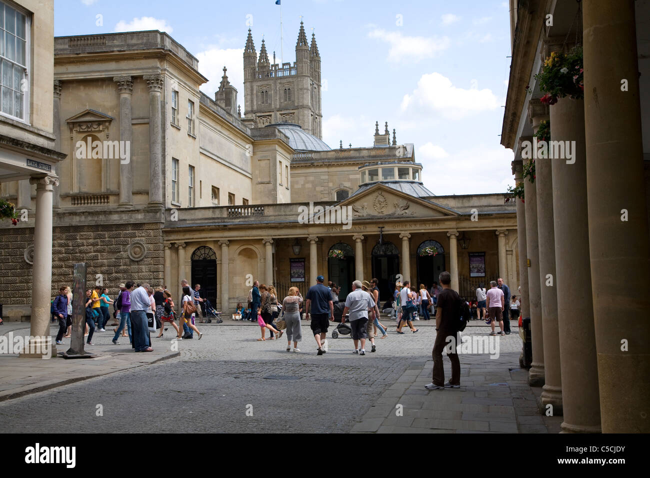 The King's and Queen's Baths and Bath Abbey, Bath, England Stock Photo ...