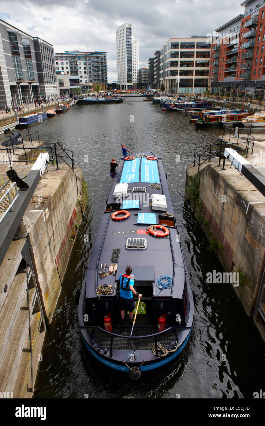 Brewery Wharf on the Leeds waterfront British Waterways Stock Photo - Alamy
