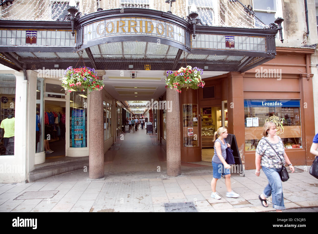 The Corridor shopping arcade, Bath, England built in 1825d Stock Photo ...