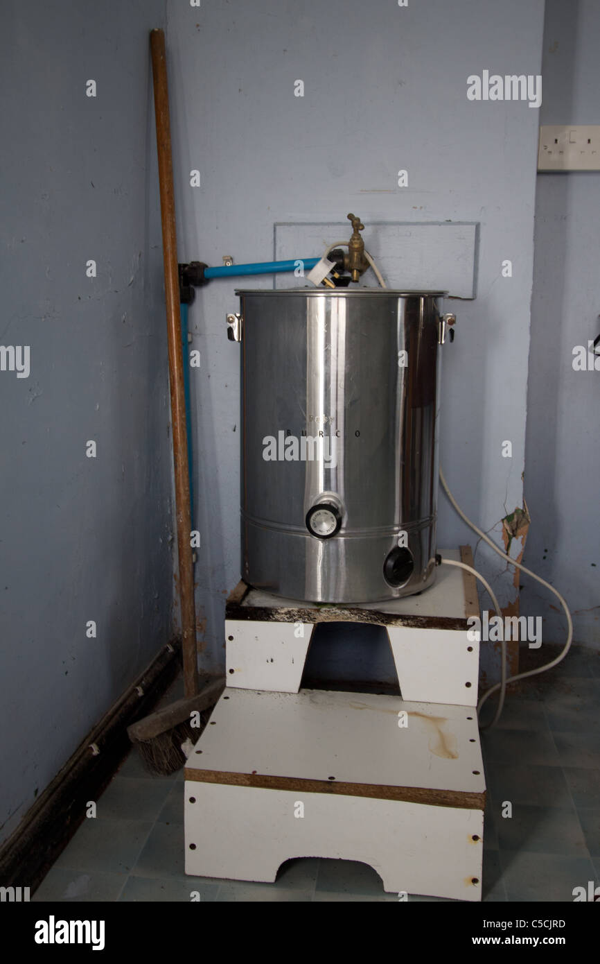 Kitchen boiler hi-res stock photography and images - Alamy