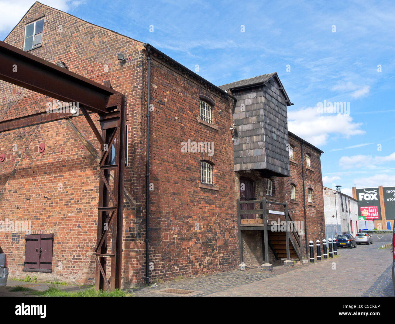 Bonded warehouse hi-res stock photography and images - Alamy
