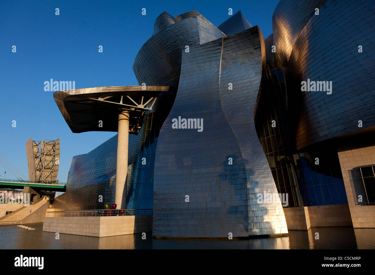 Bilbao guggenheim bridge hi-res stock photography and images - Alamy