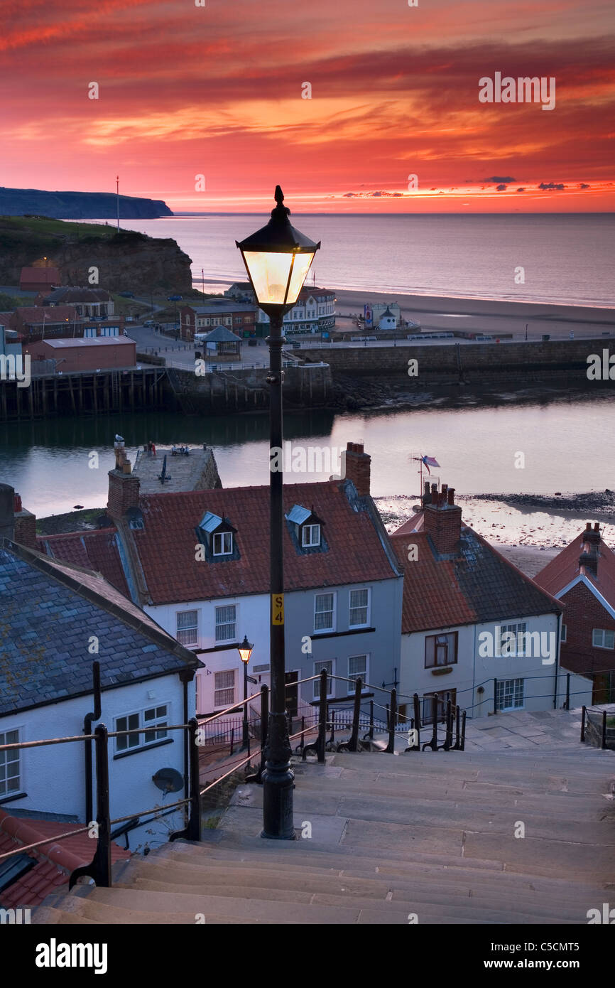 Whitby steps hi-res stock photography and images - Alamy
